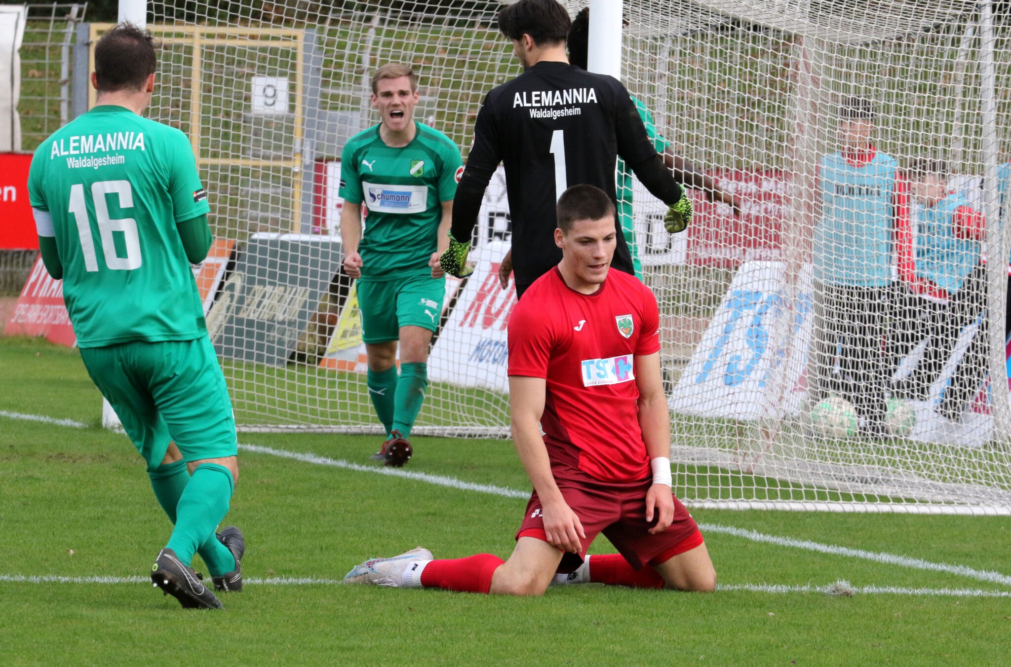 Im Elfmeterschießen ins Halbfinale | Wormatia Worms
